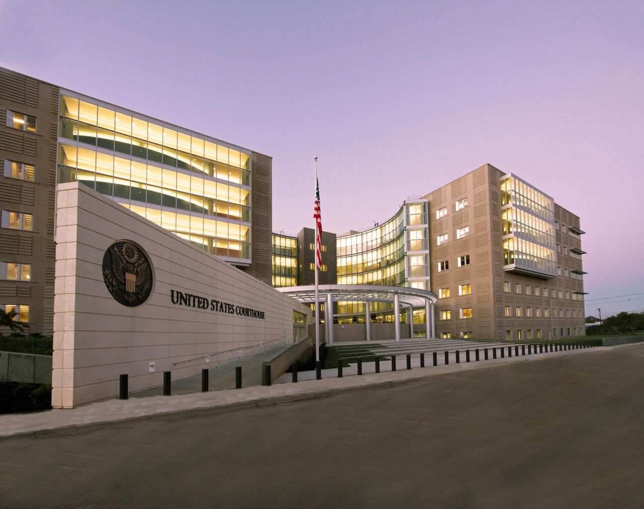 Tom Vandergriff Civil Courts Building - Yates Construction